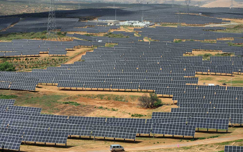 China Pasang Panel Surya Berkapasitas 500.000 Kilowatt di Ordos ...