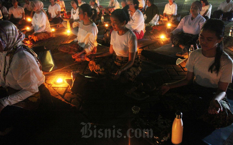 Meditasi Bulan Purnama ala Bakul Budaya FIB UI