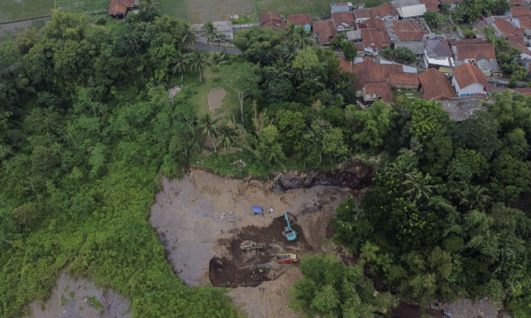 Warga Bungursari Minta Penutupan Tambang Pasir Ilegal di Tiga Gunung