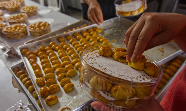 Kue Kering Legendaris 60 Tahun Ini Produksi 5 Ton per Hari Jelang Lebaran