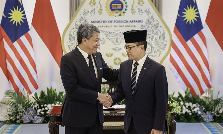 Pertemuan Bilateral Menlu Indonesia-Malaysia