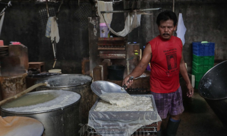 Rupiah Melemah ke Rp18.000 per Dolar AS, Pedagang Tahu Tempe Ikut Tertekan