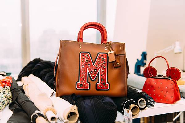 Coach Luncurkan Koleksi Edisi Spesial Minnie Mouse