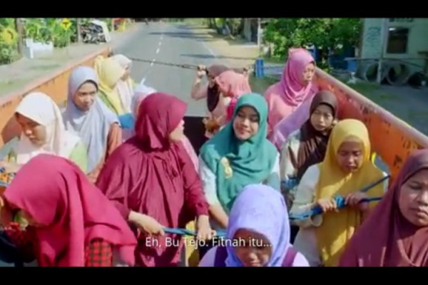 Sinopsis dan Fakta Film Tilik, yang Bikin Nama Bu Tejo jadi Viral