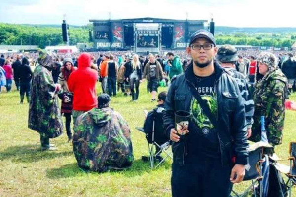 Profil Eben Burgerkill, Gitaris Band Metal yang Baru Saja Meninggal Dunia