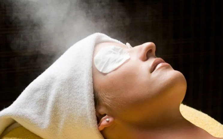 10 Manfaat Facial Steam, Bisa Bikin Kulit Glowing!