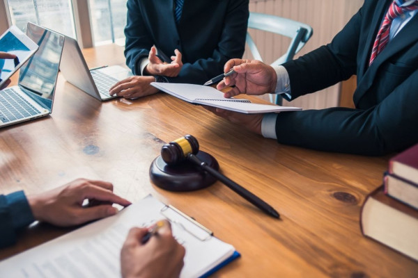 Apa itu Arbitrase? Ini Jenis, Contoh dan Perbedaanya dengan Mediasi