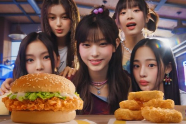 Daftar Harga Menu McD x New Jeans, Bonus Merch Beda-Beda di Tanggal Ini!