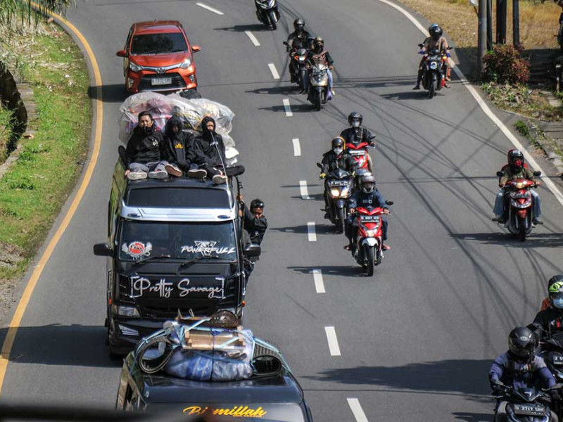 Jalur Selatan Mulai Macet, Ini Kondisi Lalu Lintas Terkini di Nagreg dan Limbangan