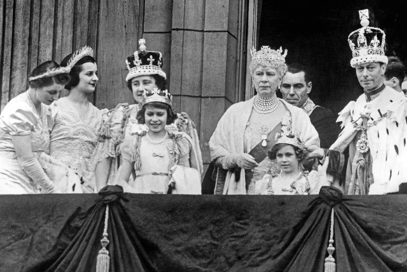 Profil Ratu Elizabeth II: Potret Keluarga, Jadi Ratu, hingga Meninggal ...