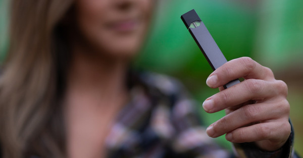 Vape vs Rokok, Mana yang Lebih Aman untuk Tubuh? Ini Penjelasannya