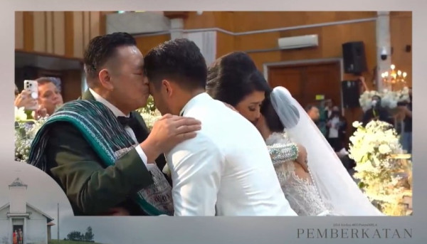 Ini Foto Air Mata Bahagia di Pernikahan Yakup Hasibuan dan Jessica Mila