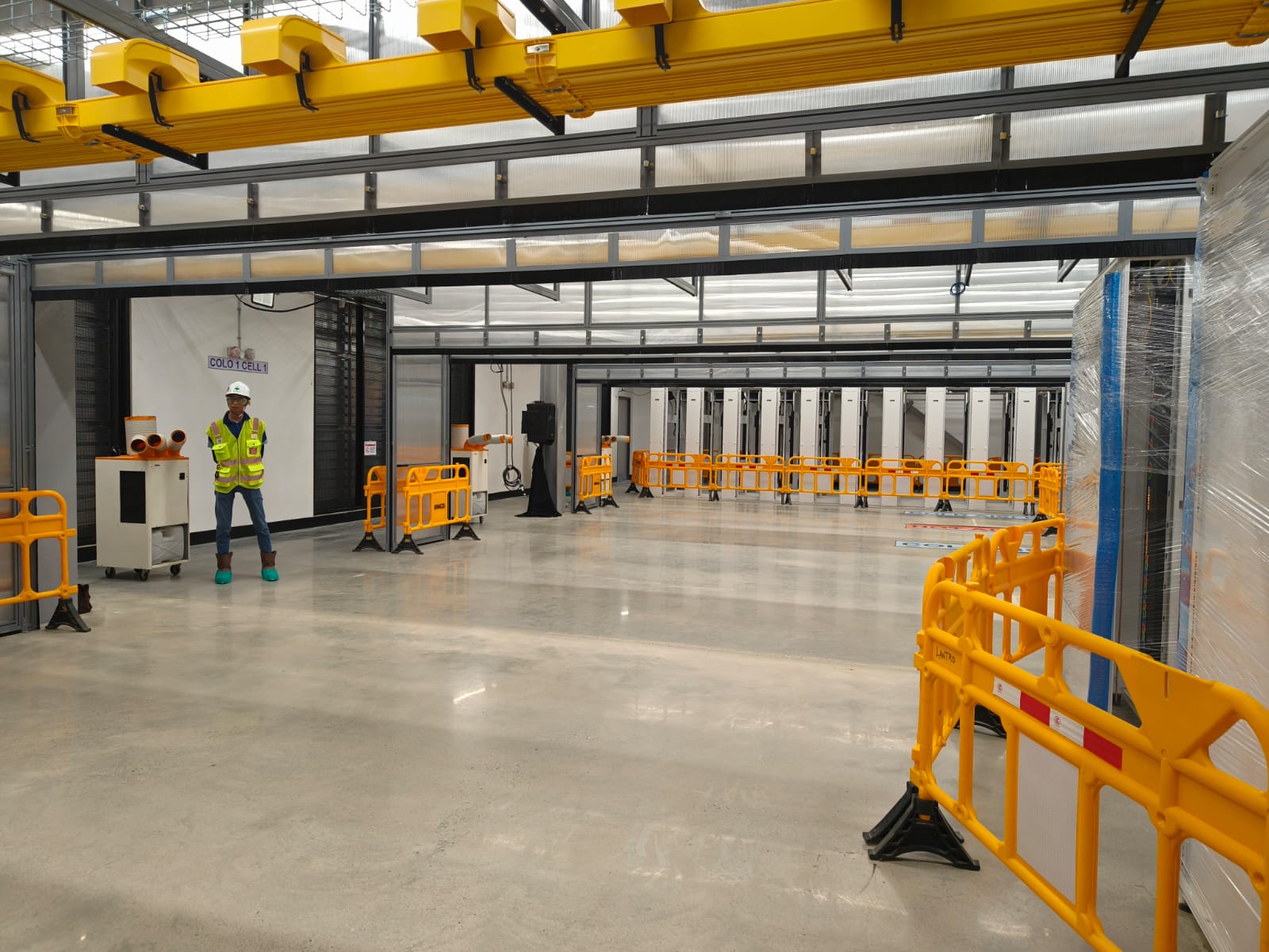 Melihat Lebih Dekat Perkembangan Data Center JKT09 Microsoft di Karawang