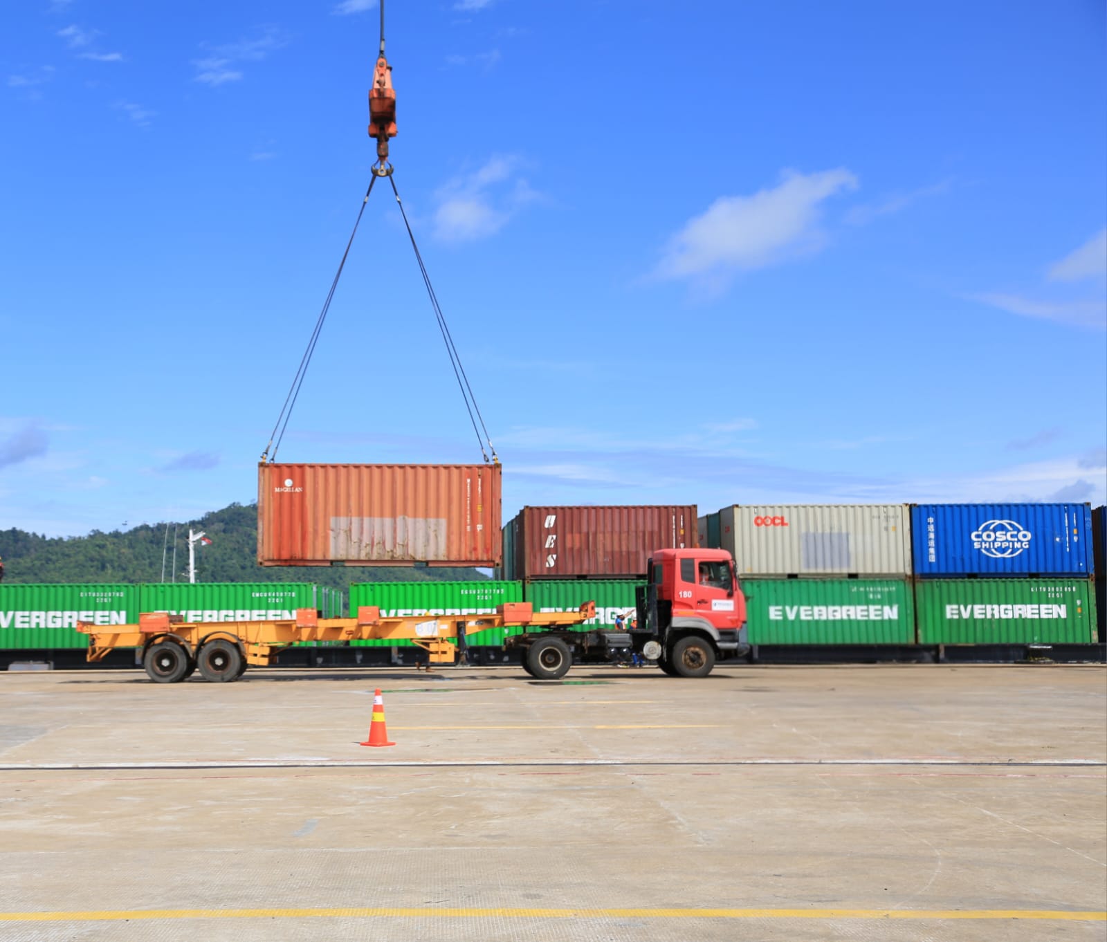 Terminal Kijing Resmi Layani Peti Kemas, Bidik Jadi Hub Logistik Kalbar