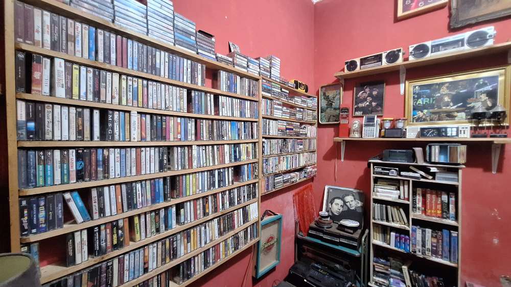 Menilik Pasar Nostalgia Bratang Surabaya, Barang Antik Terkenal Hingga ...