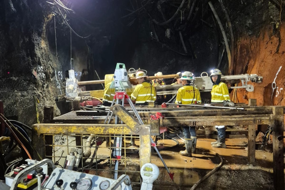 Potret Proses Evakuasi 7 Pekerja Tambang Freeport yang Terjebak Longsor